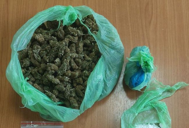 Σύλληψη άνδρα στο Αγρίνιο για διακίνηση ναρκωτικών | Agrinio2Day ...